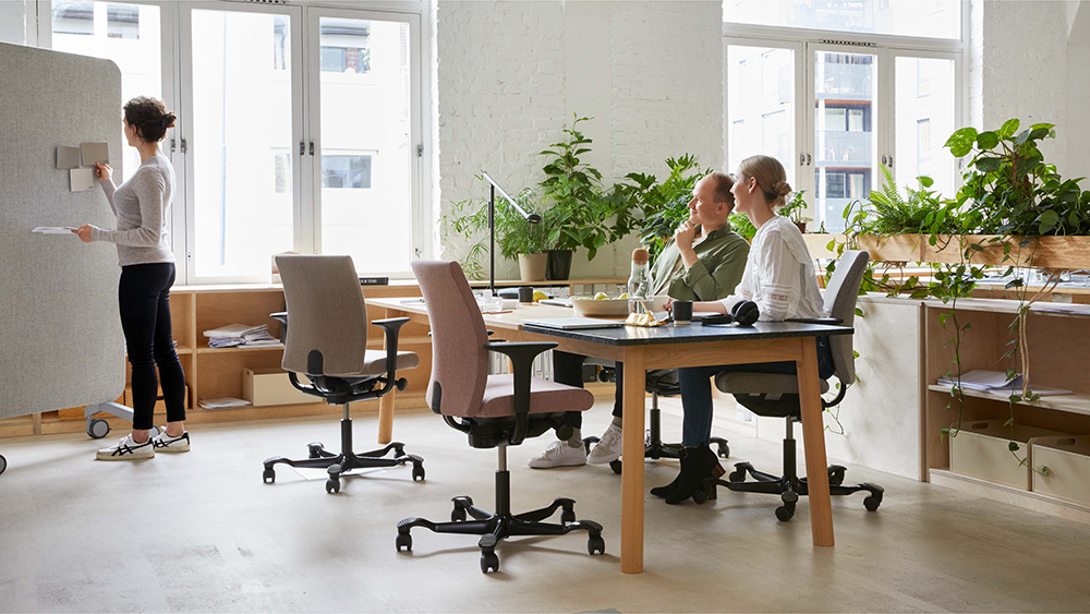 Designing workspaces for collaboration | Flokk